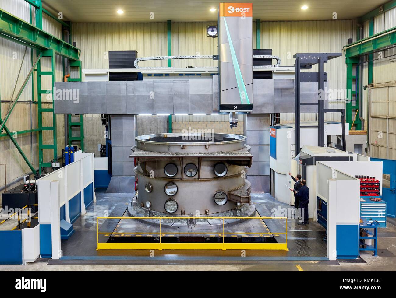 Vertical Vacuum Chamber High Resolution Stock Photography and Images ...