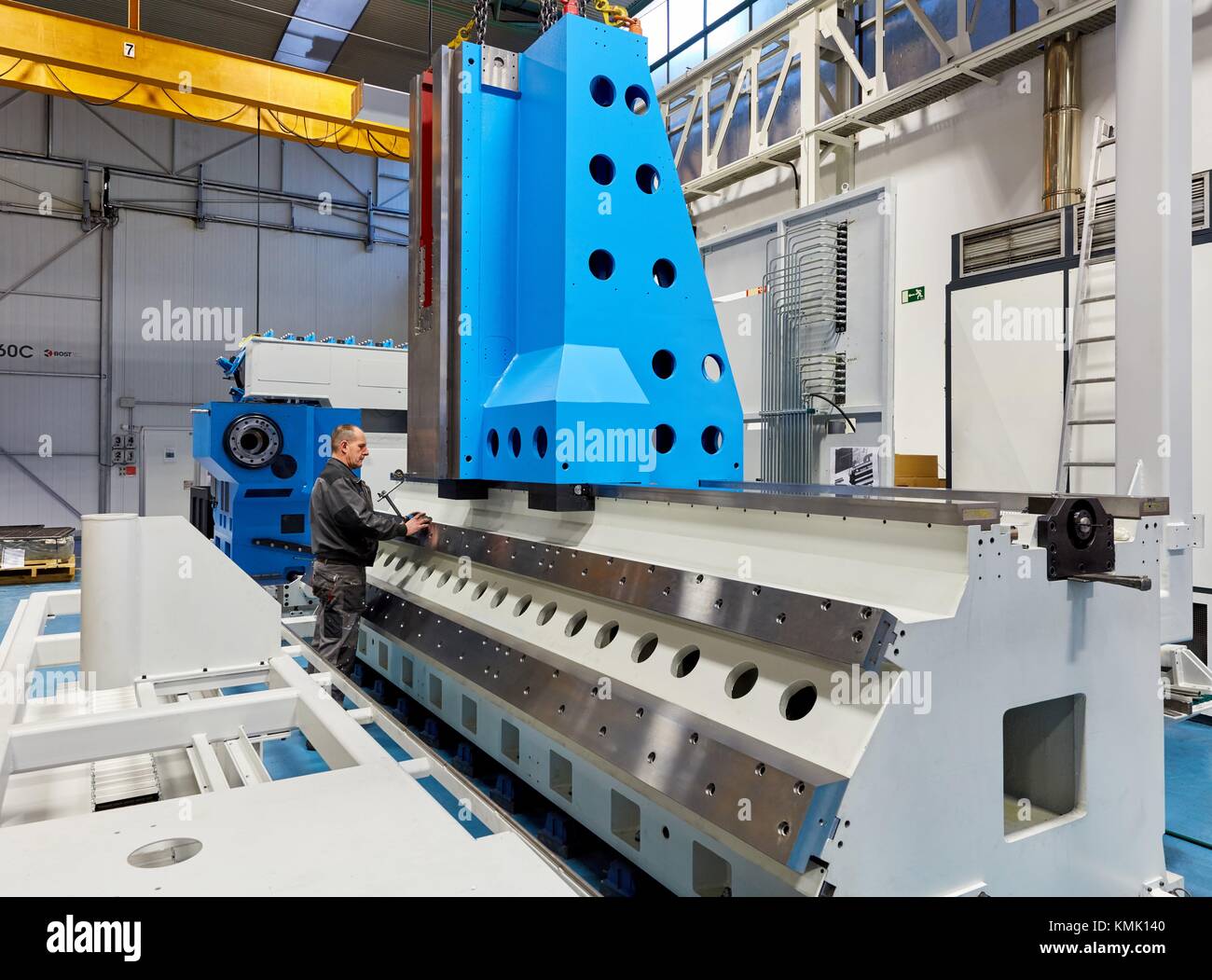 Vertical machining centre hi-res stock photography and images - Alamy