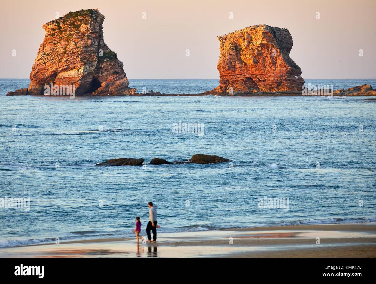 Beach hendaye hi-res stock photography and images - Alamy