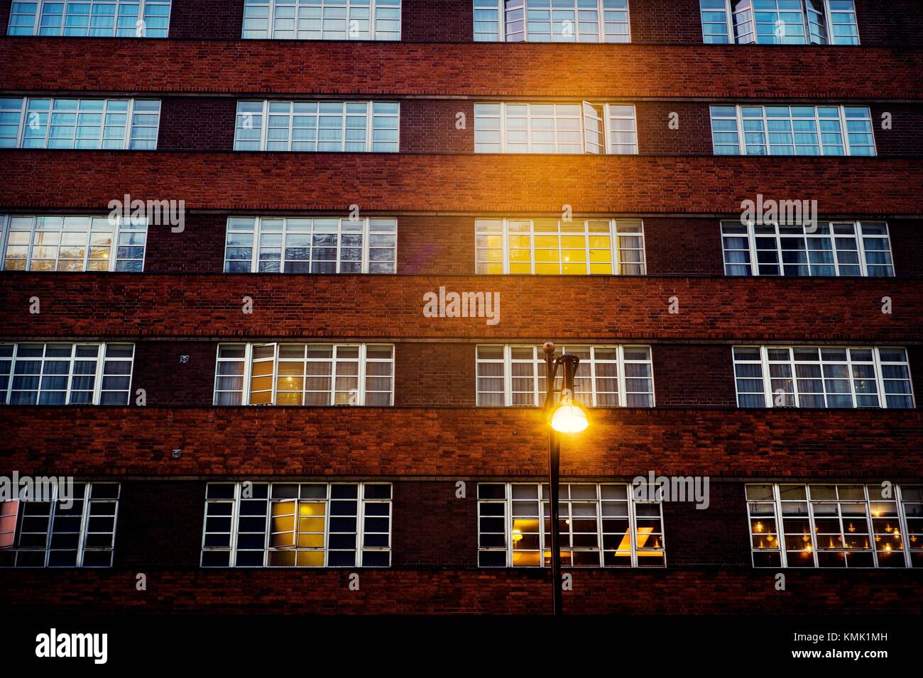 Office and the street light hi-res stock photography and images - Alamy