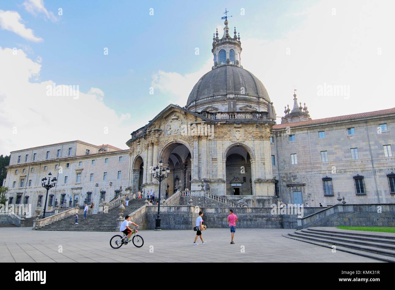 Loyola shrine hi-res stock photography and images - Alamy