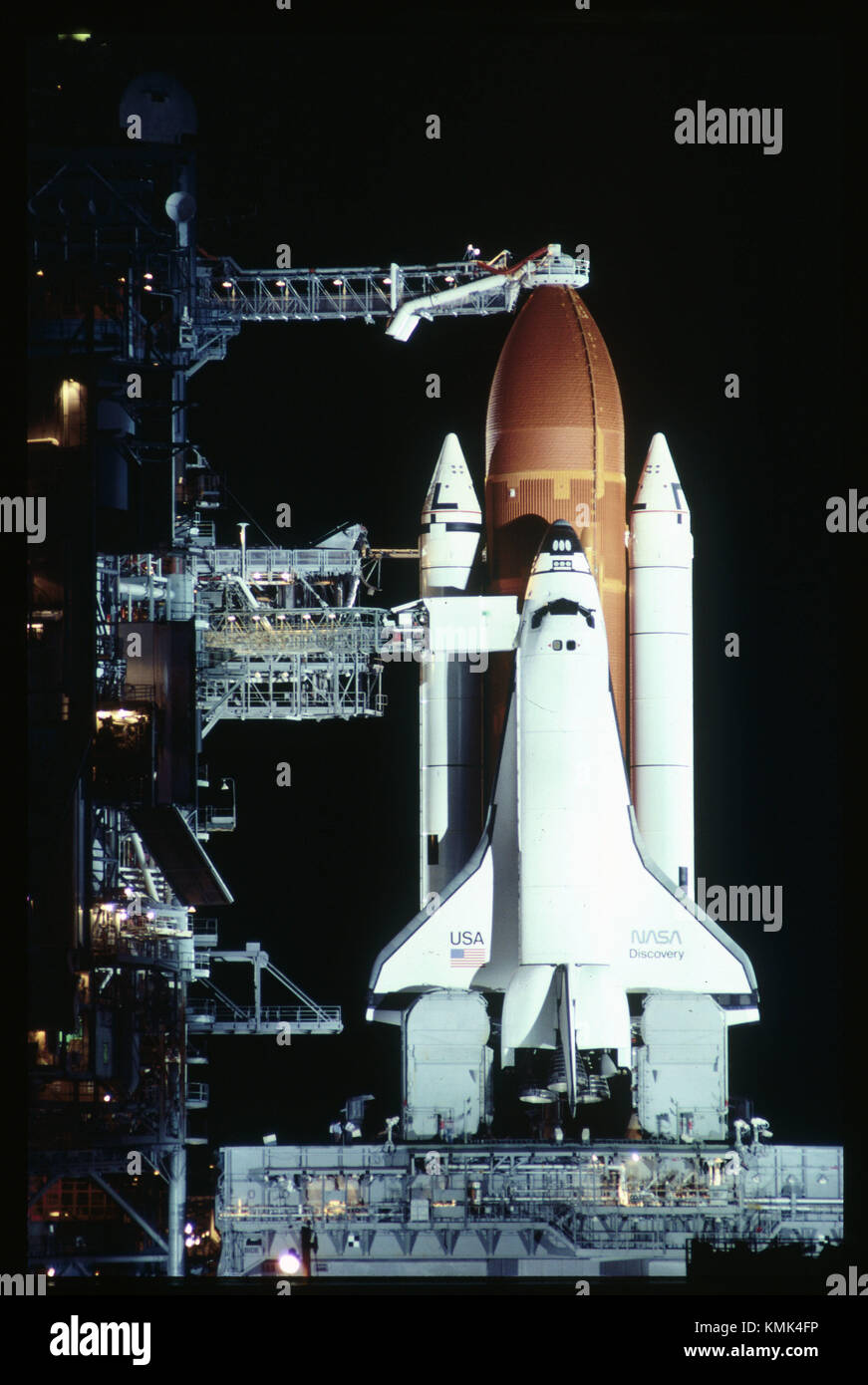 Space shuttle on launch pad hi-res stock photography and images - Alamy