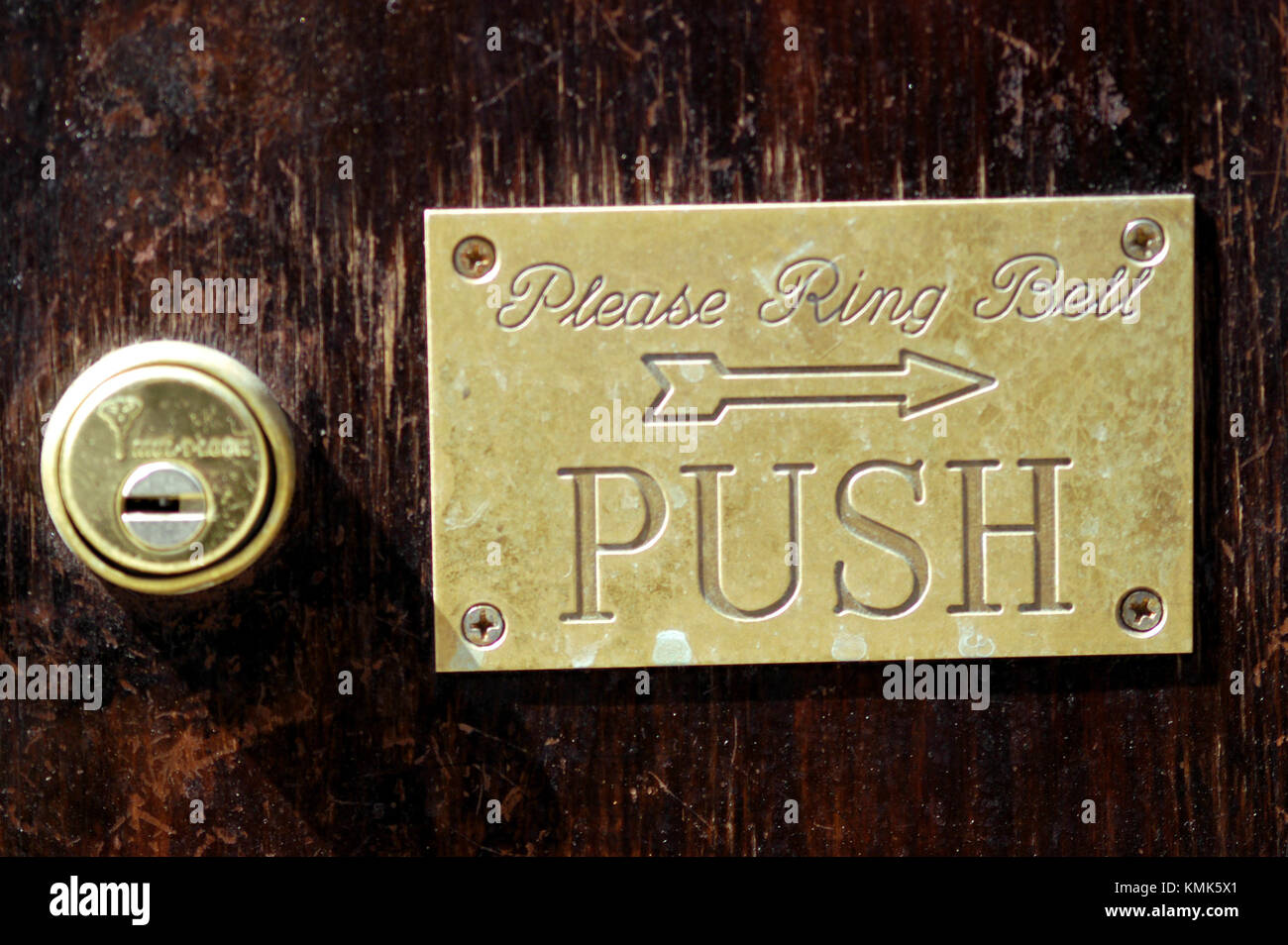 Please ring bell sign arrow hi-res stock photography and images - Alamy