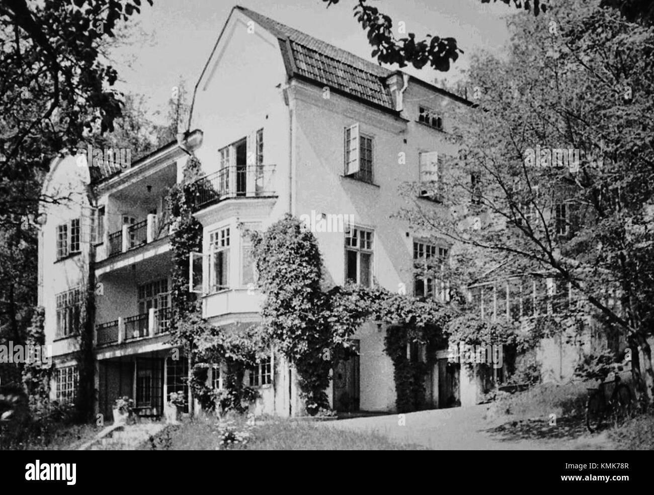 Villa Strandvik is a historic building located in a scenic area. This ...