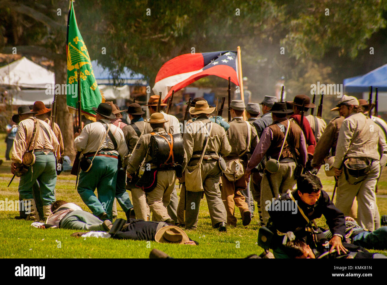 Civil war soldiers marching hi-res stock photography and images - Alamy