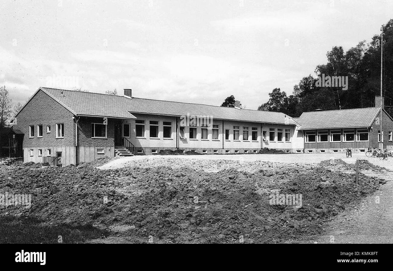 1950s school building hi-res stock photography and images - Alamy