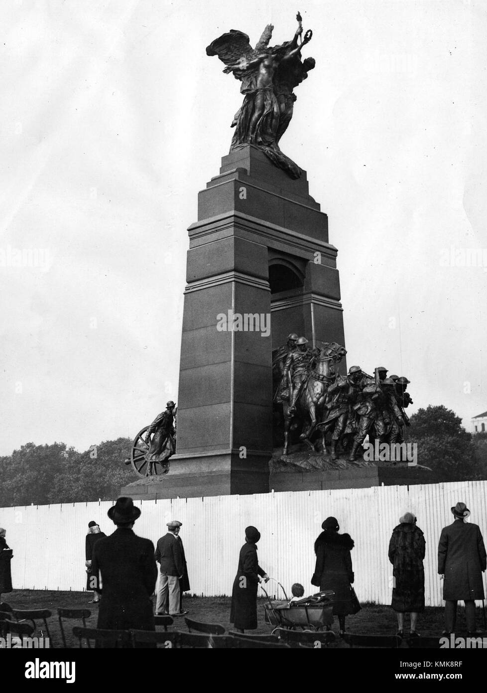 The Canadian National War Memorial, a monument commemorating Canadians ...