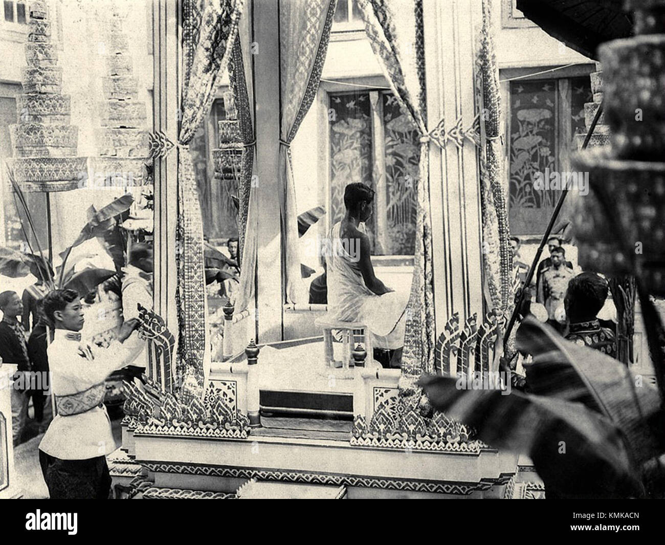 This image depicts the purification bath of King Prajadhipok (Rama VII ...