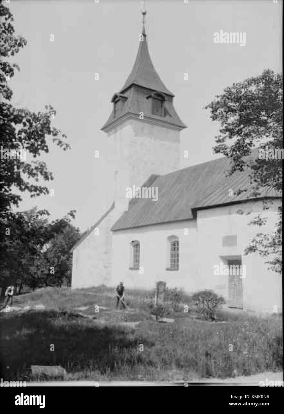 Sundby Church, cataloged under KMB 1600020010038, is a historical ...