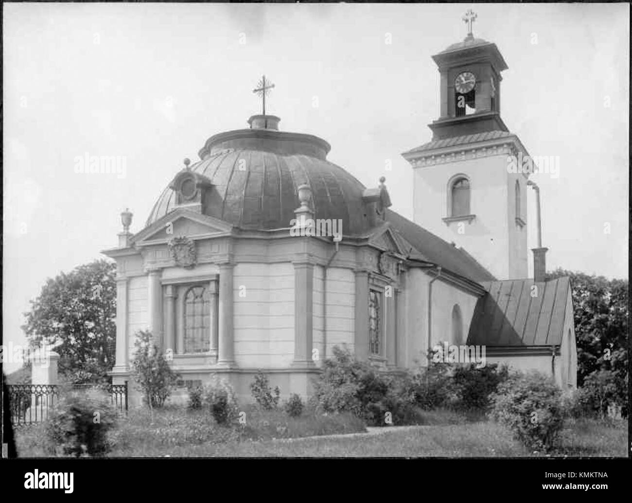 Turinge kyrka is a historical church cataloged under KMB 16000200101942 ...