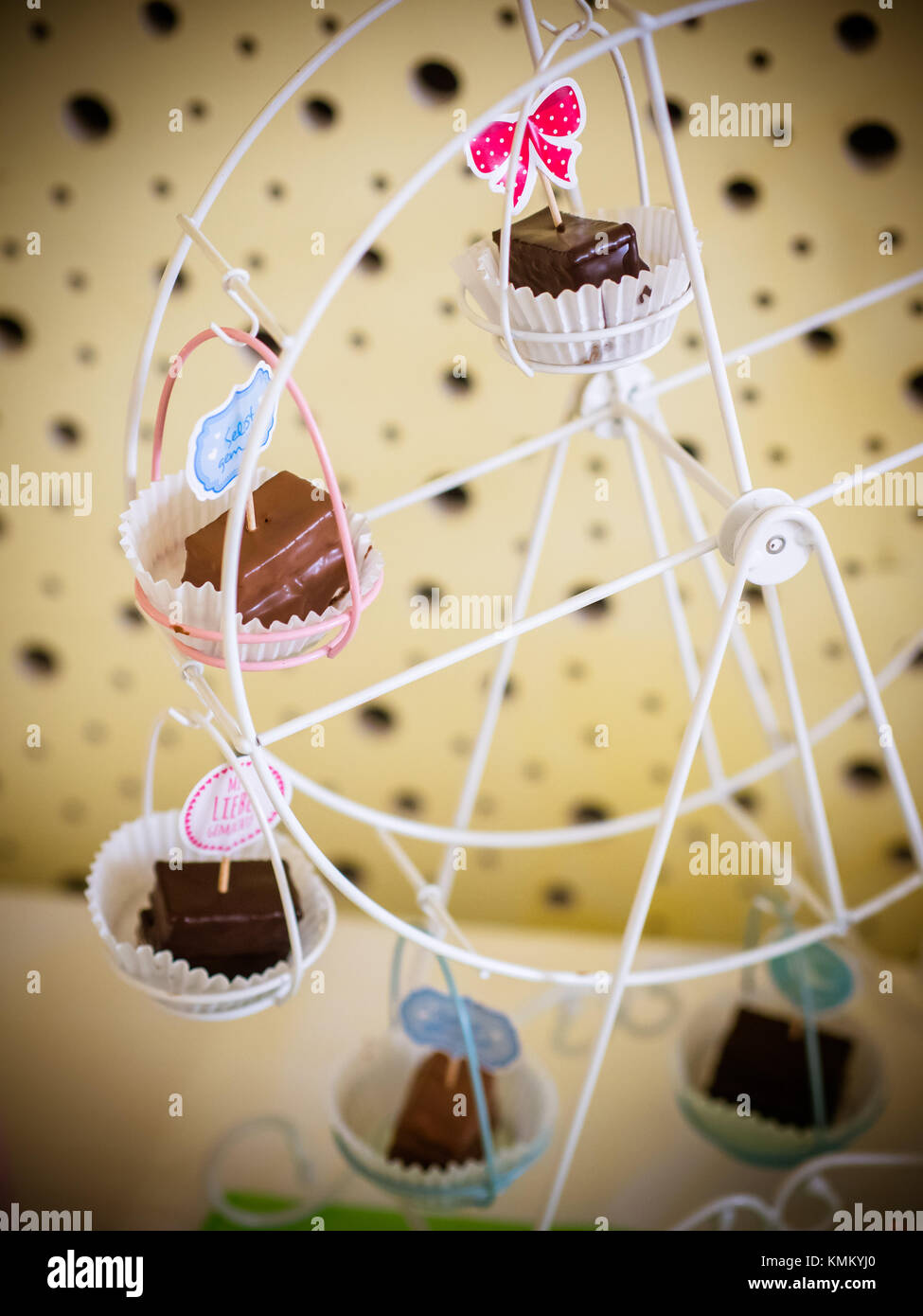 Cartoon cheese wheel hi-res stock photography and images - Alamy