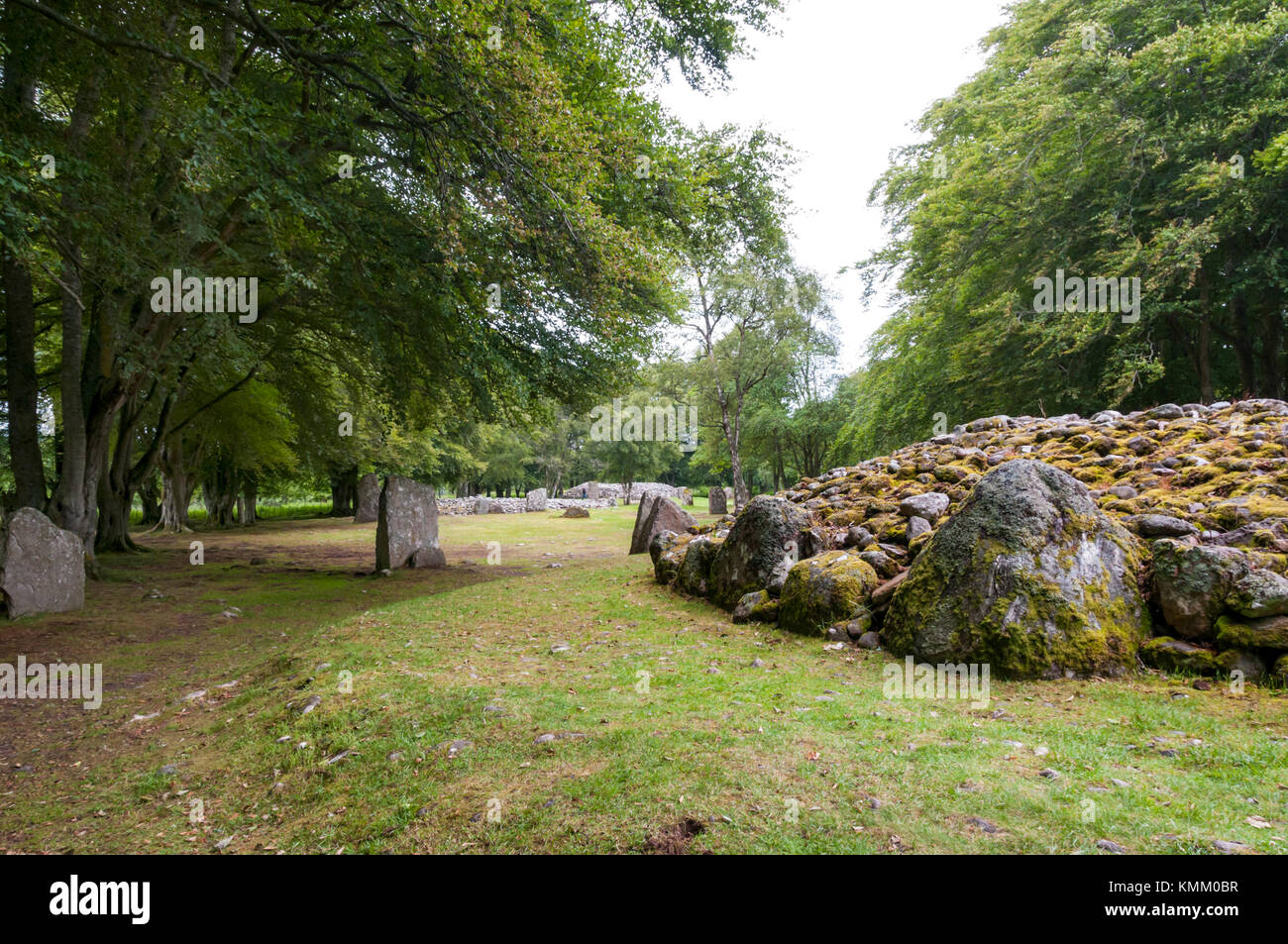 Burial cairns hi-res stock photography and images - Alamy