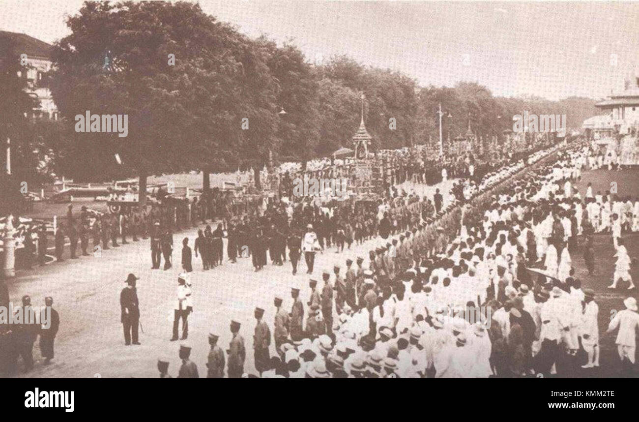 The ceremonial progress of the Royal funeral of Her Majesty Queen ...