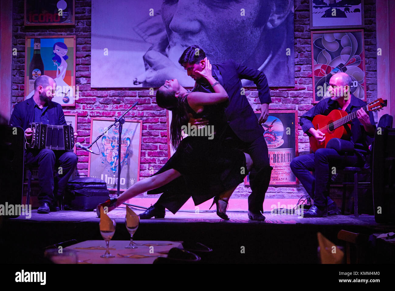 Tango dancers and band, Todo Mundo Bar, Plaza Dorrego, San Telmo ...