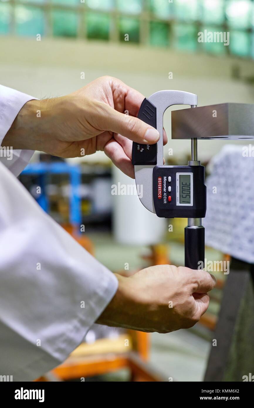 Precise measurement hi-res stock photography and images - Alamy