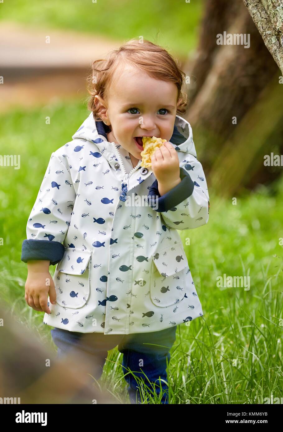 Baby in the park hi-res stock photography and images - Alamy