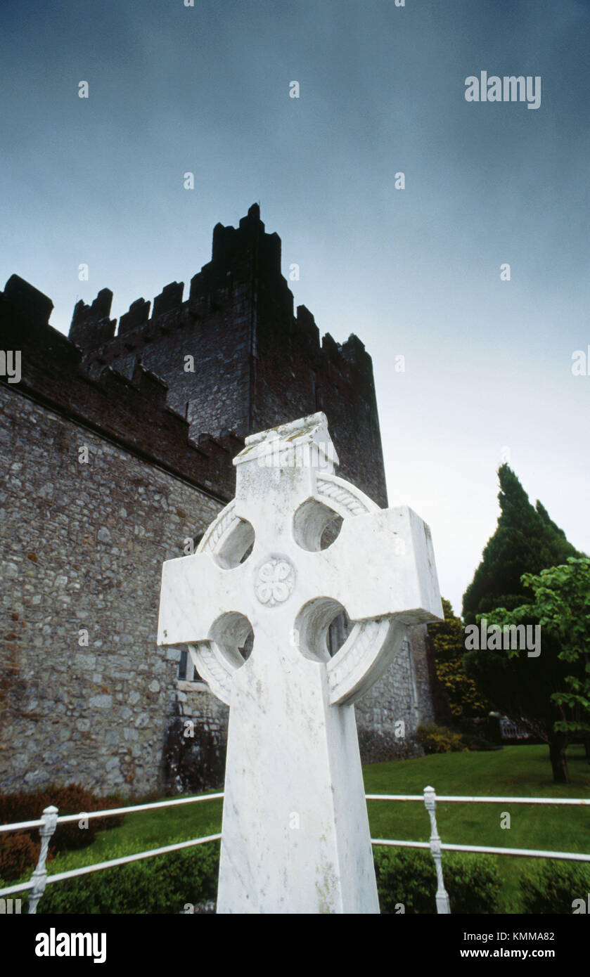 Trinitarian symbol hi-res stock photography and images - Alamy