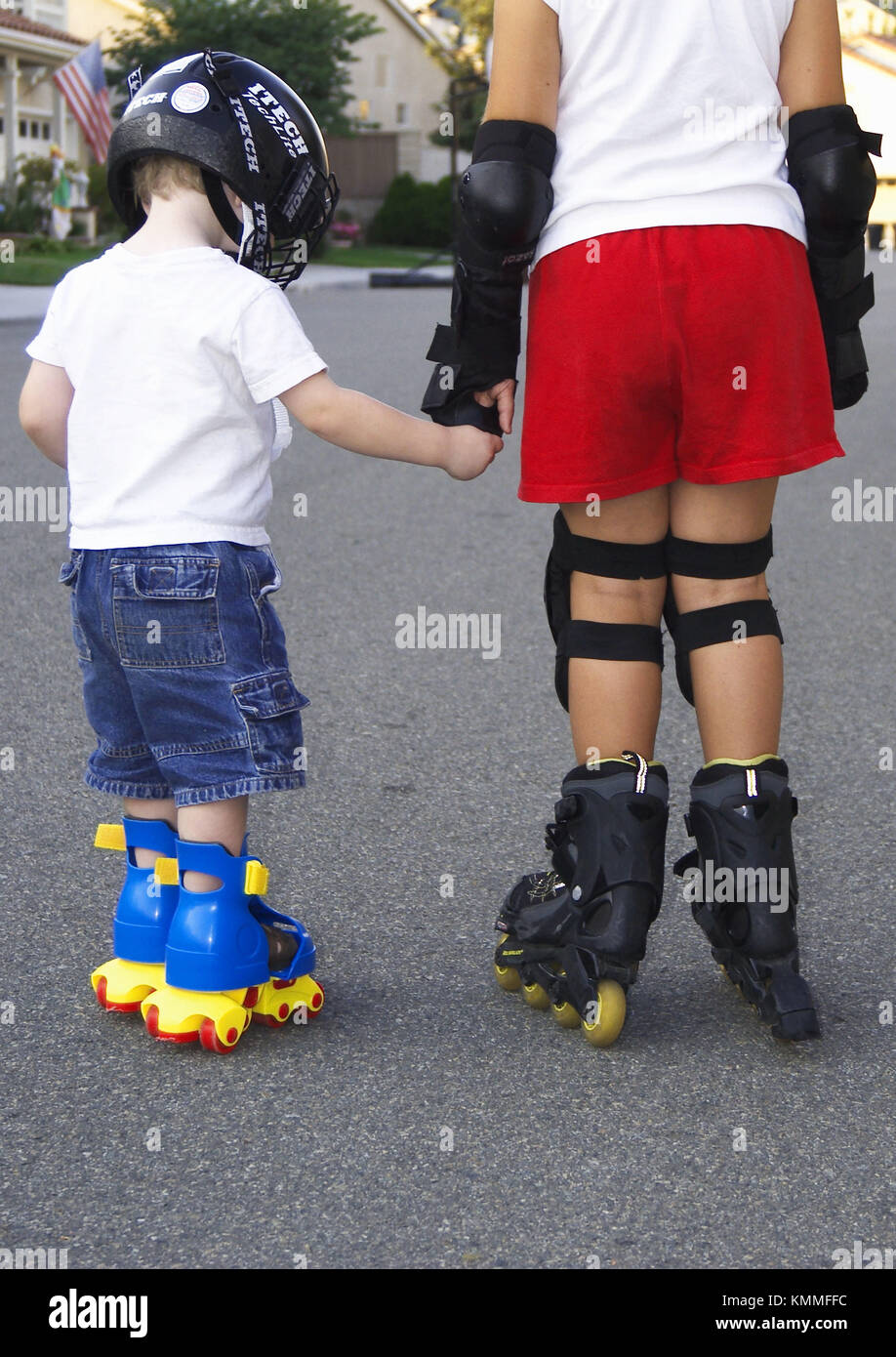 Family inline skating hi-res stock photography and images - Alamy