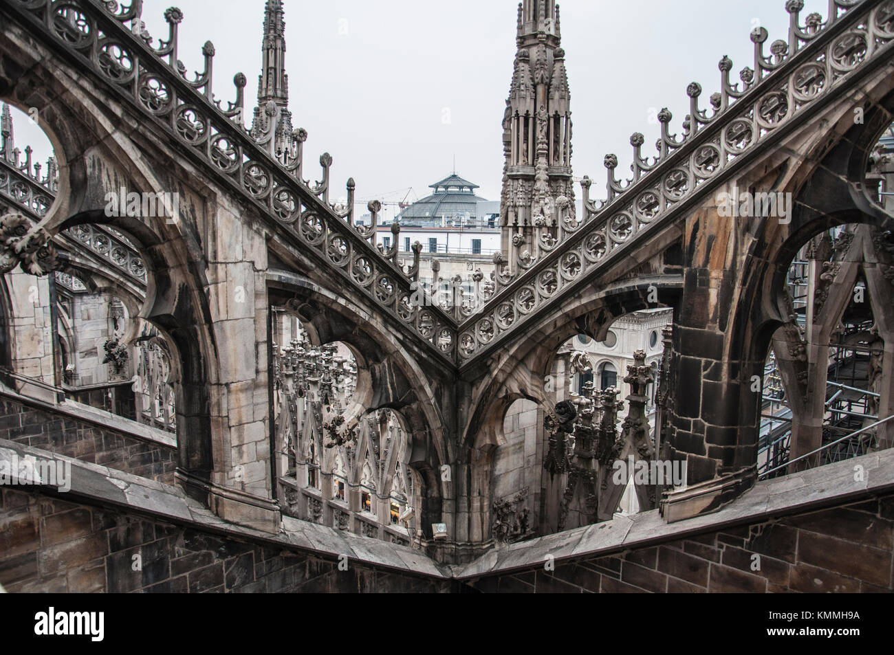 architecture of il dumo di Milano Stock Photo - Alamy