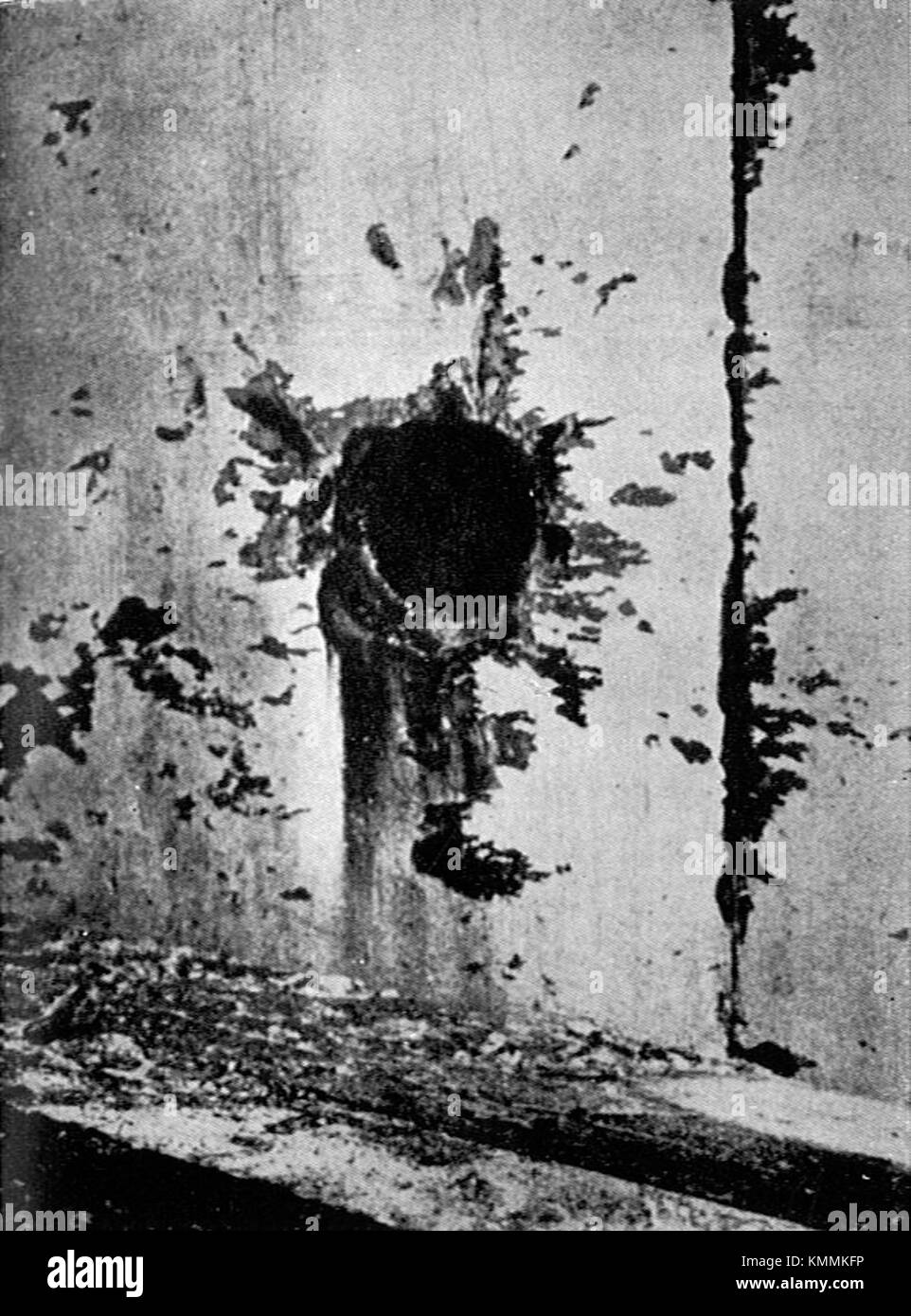 HMS Tiger, shell-hole to engine room after Jutland (Warships To-day ...