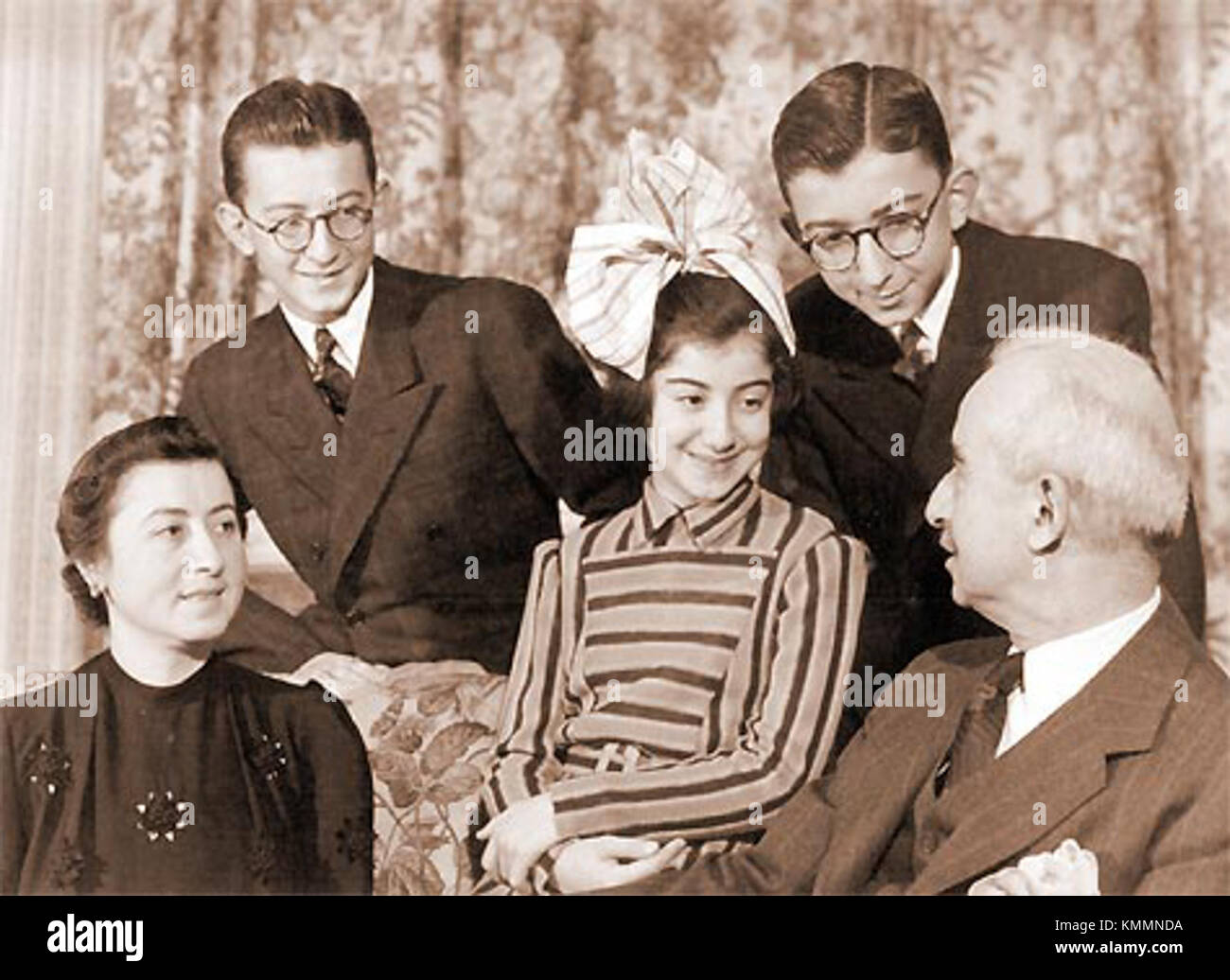 Ailesi hi-res stock photography and images - Alamy