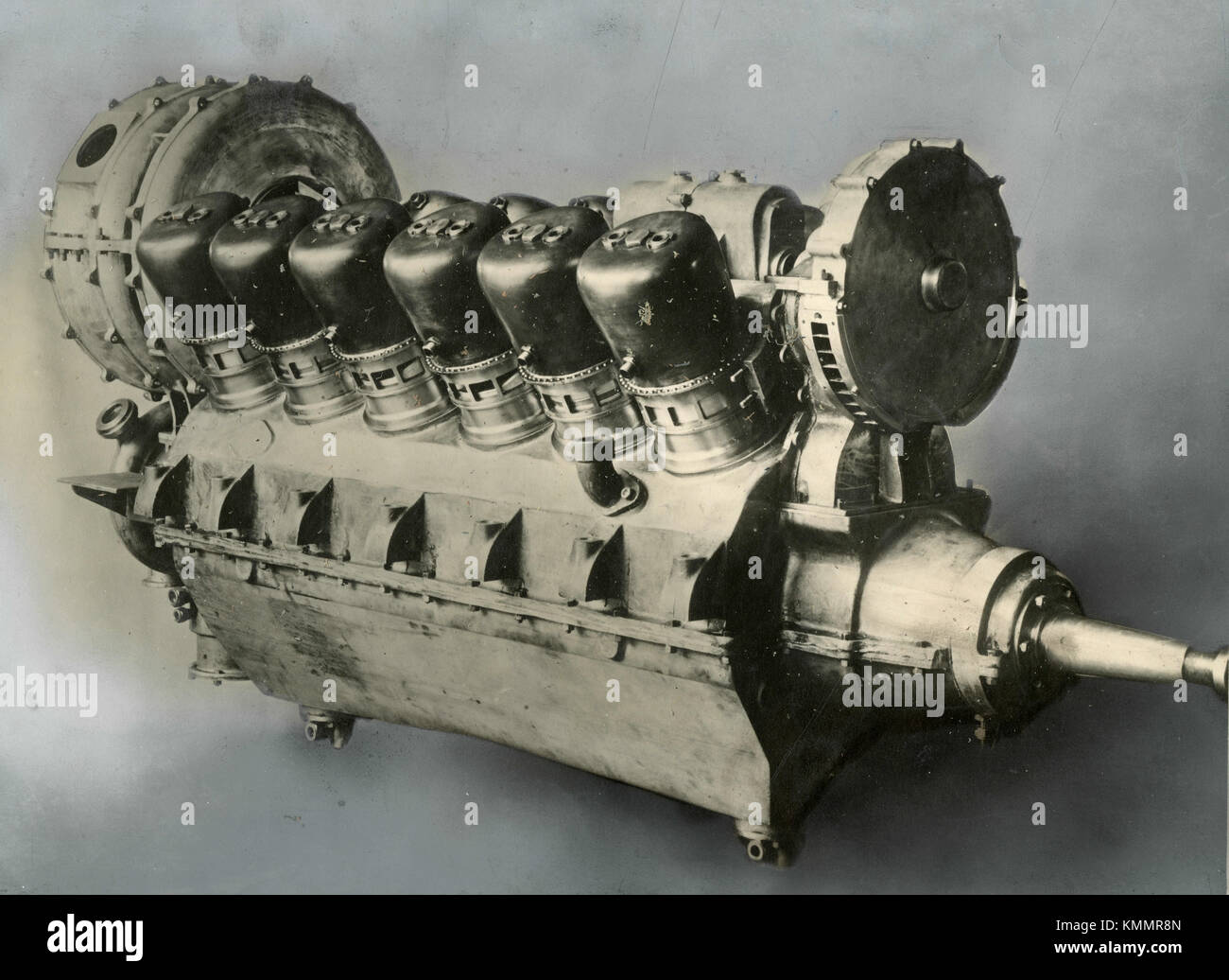 Unidentified aviation engine, 1920s Stock Photo - Alamy
