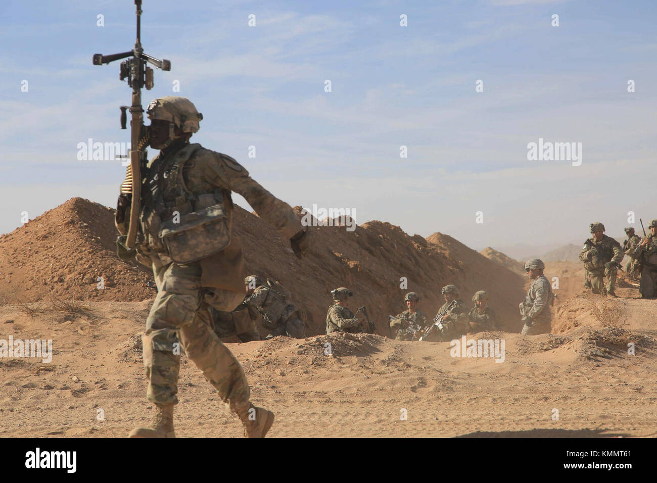 U.S. Soldiers from the 1st Brigade Combat Team, 1st Cavalry Division ...