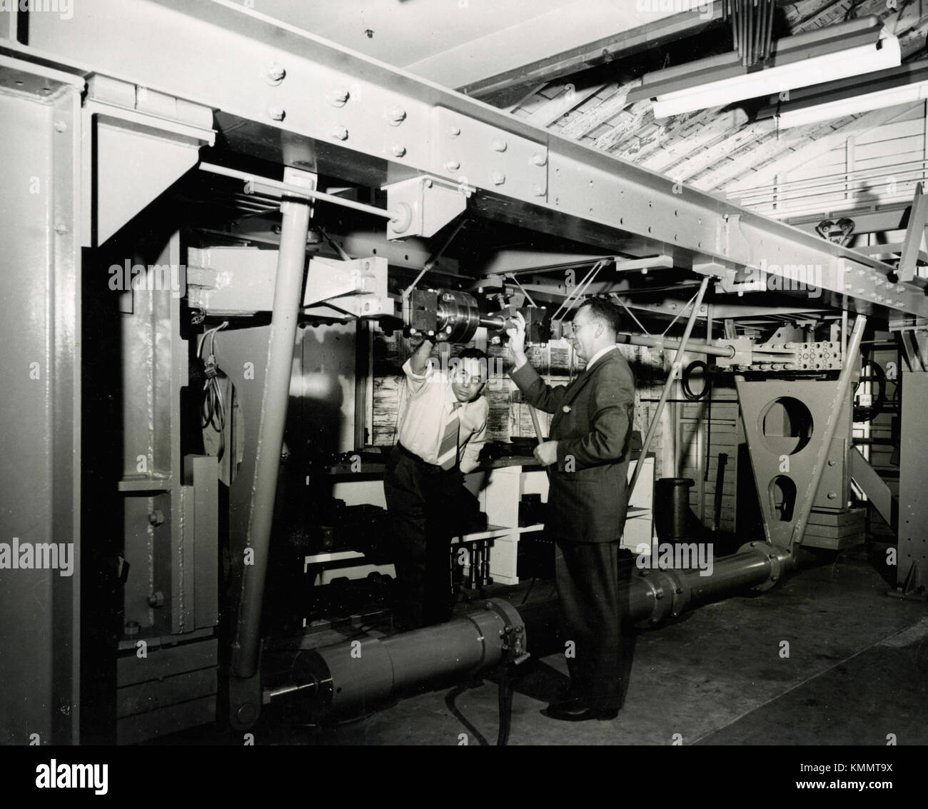 Super Constellation aircrafts being produced at Lockheed Burbank, USA ...
