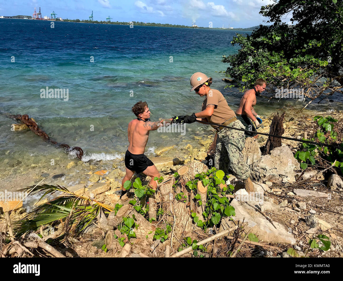 U.S. Navy Seabees assigned Underwater Construction Team 2 Construction ...