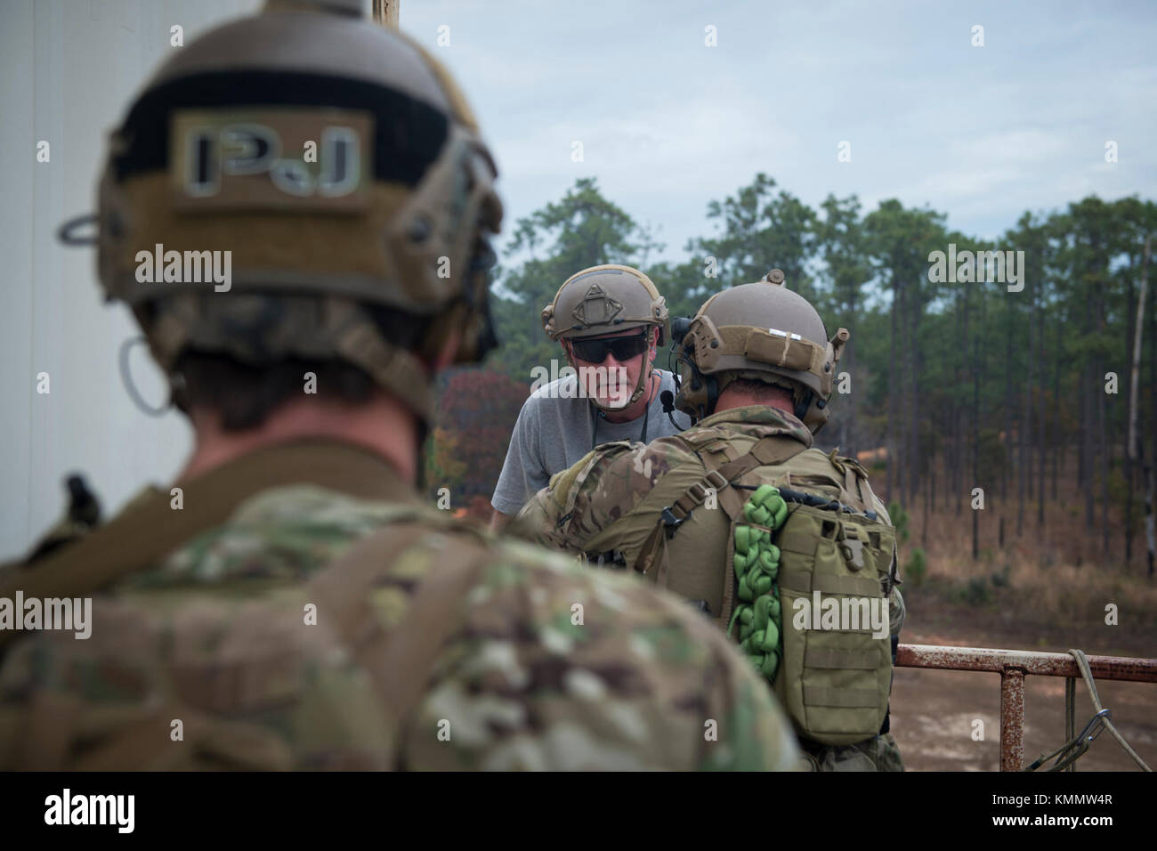 Special Tactics Airmen with the 26th Special Tactics Squadron prepare ...