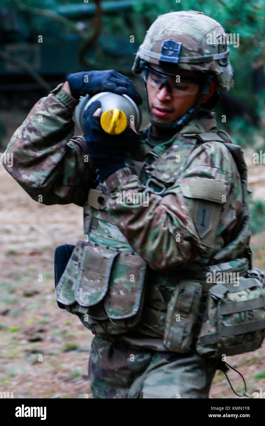 155 millimeter hi-res stock photography and images - Alamy