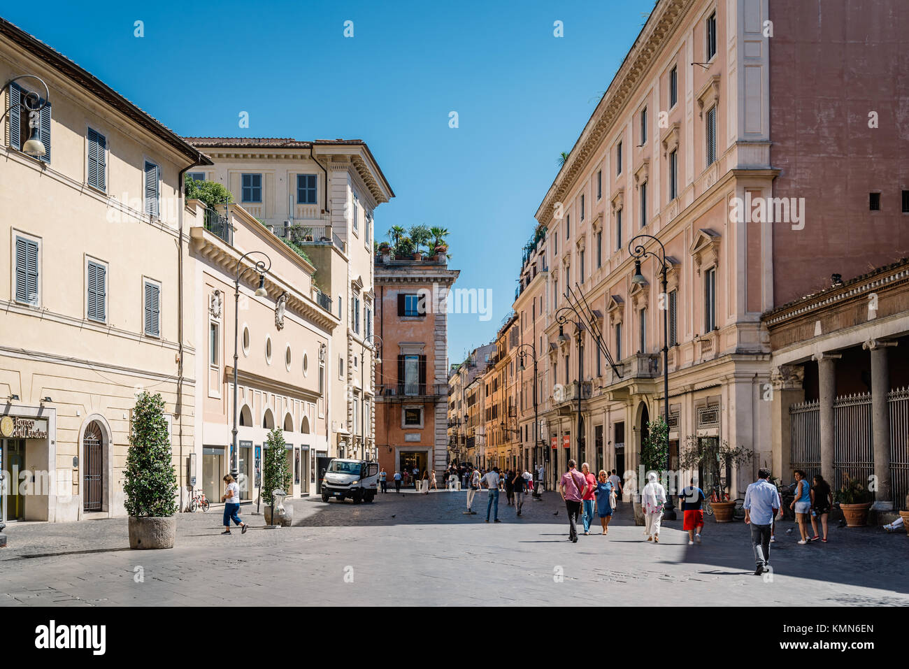 Picturesque square in Rome Stock Photo - Alamy