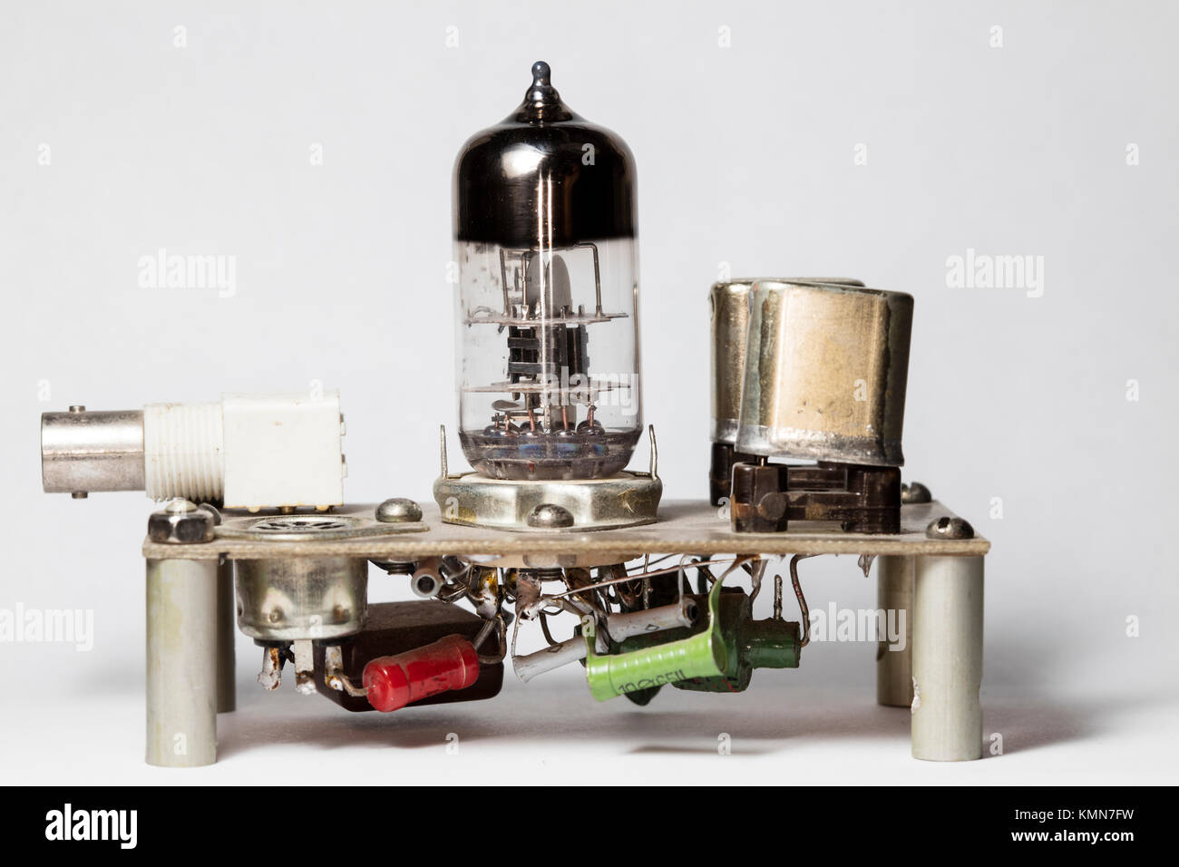 What Is A Vacuum Tube Radio at Chelsea Sommerlad blog