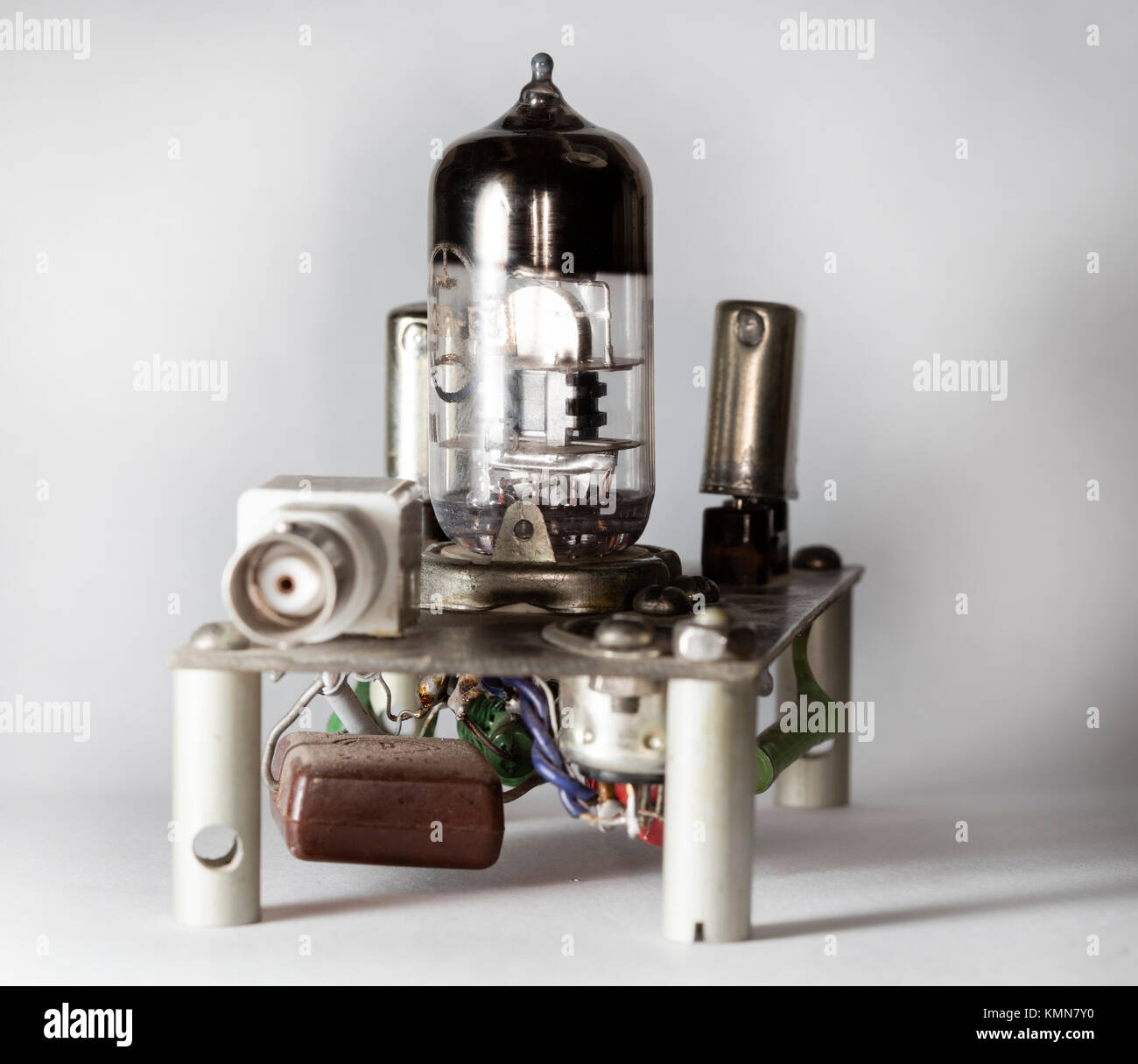 vacuum tube, radio Stock Photo - Alamy