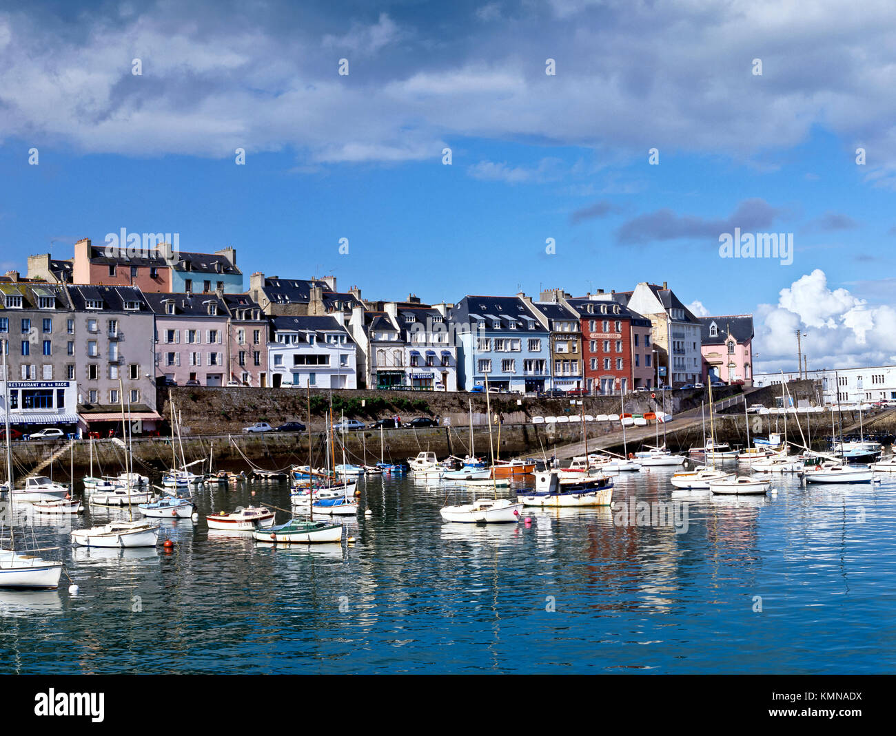 9727. Finistere, Douarnenez Harbour, Brittany, France Stock Photo - Alamy