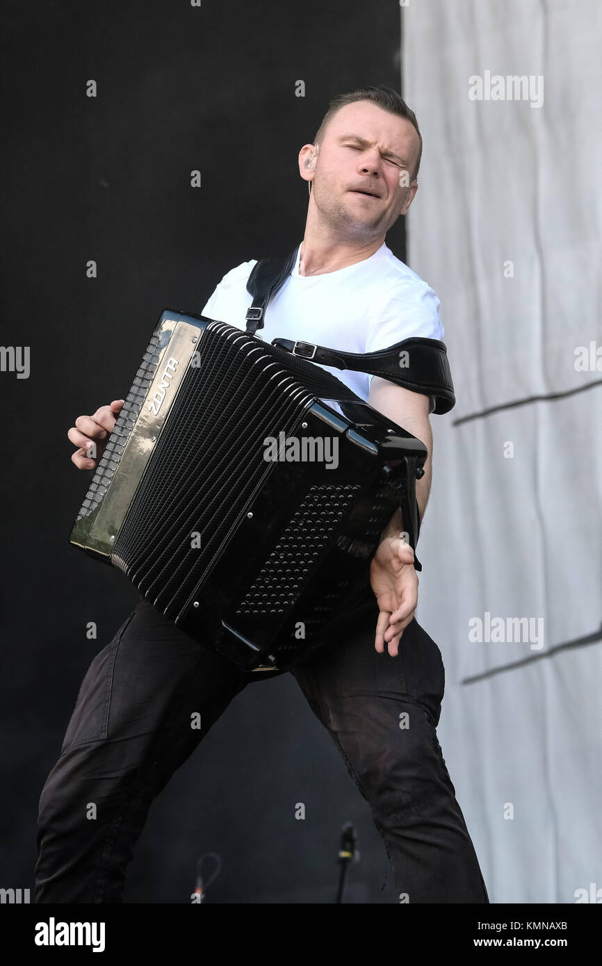 The American and international gypsy punk band Gogol Bordello performs ...