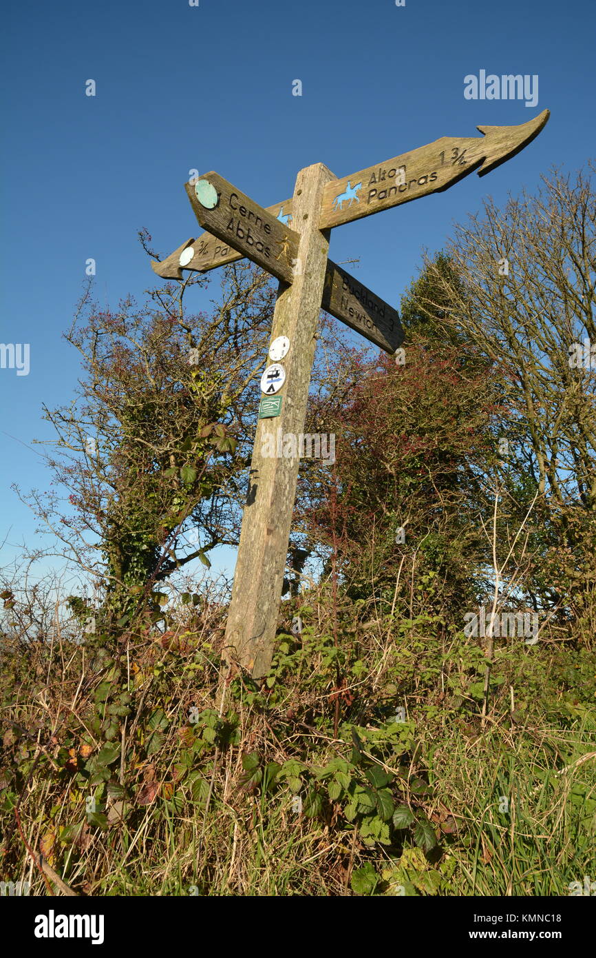 Crossways hi-res stock photography and images - Alamy