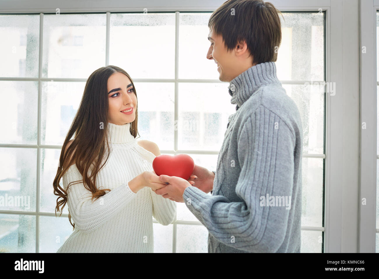 Couple window background hi-res stock photography and images - Alamy