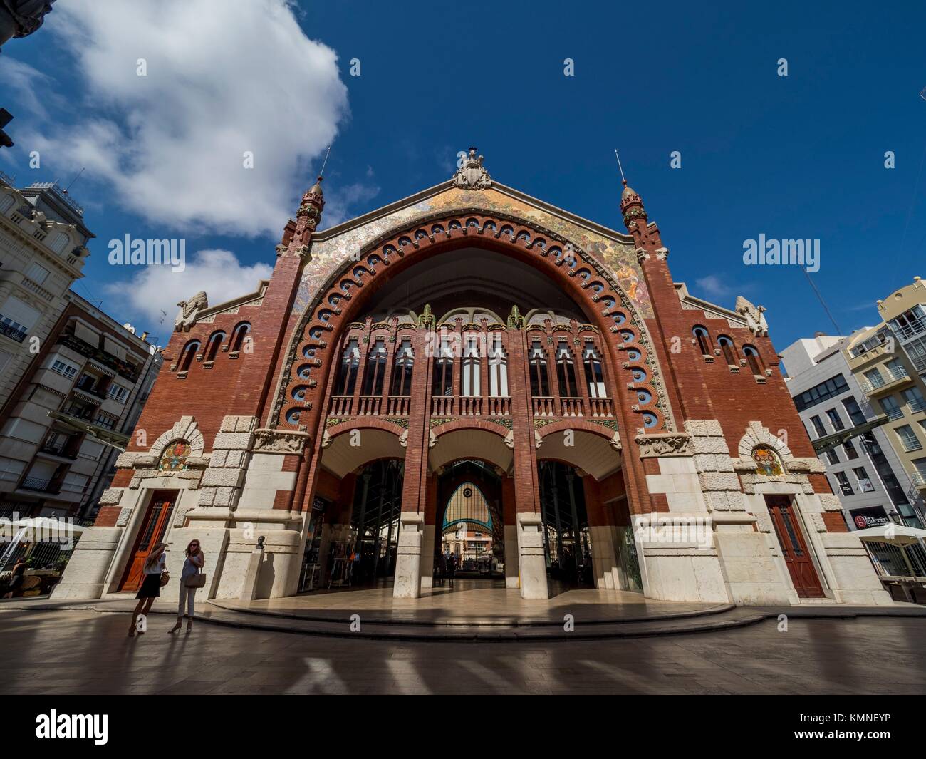 Mercado de colón valencia hi-res stock photography and images - Alamy