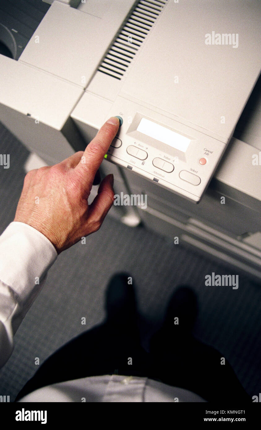 Using photocopier hi-res stock photography and images - Alamy