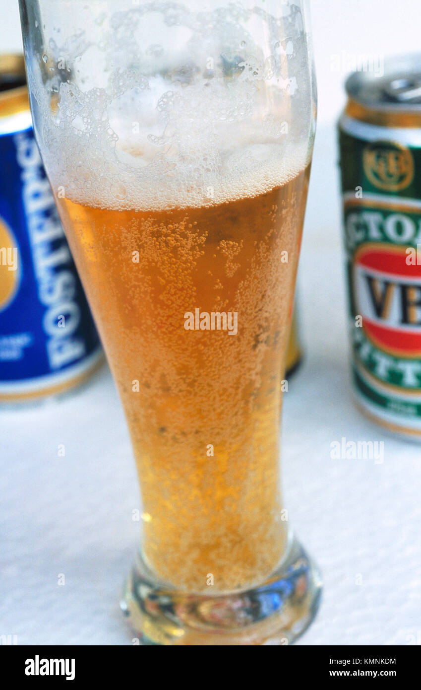 Frothing beer hi-res stock photography and images - Alamy