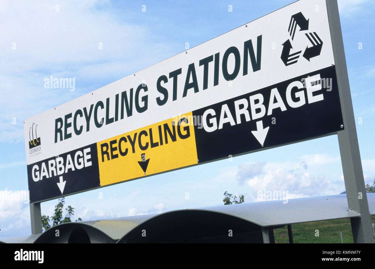 Station sign symbol symbol hi-res stock photography and images - Alamy