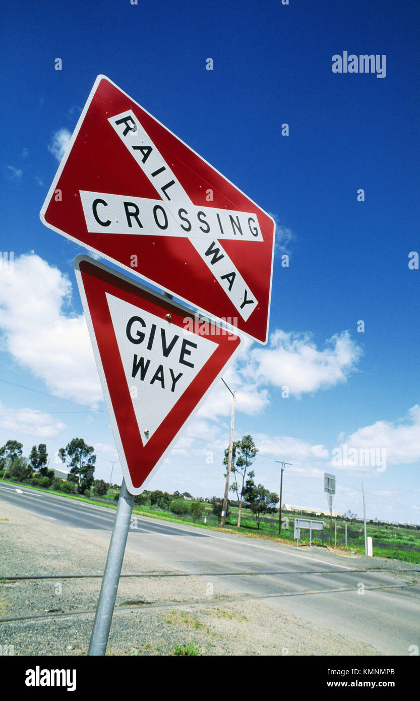 Rail crossing sign Stock Photo - Alamy