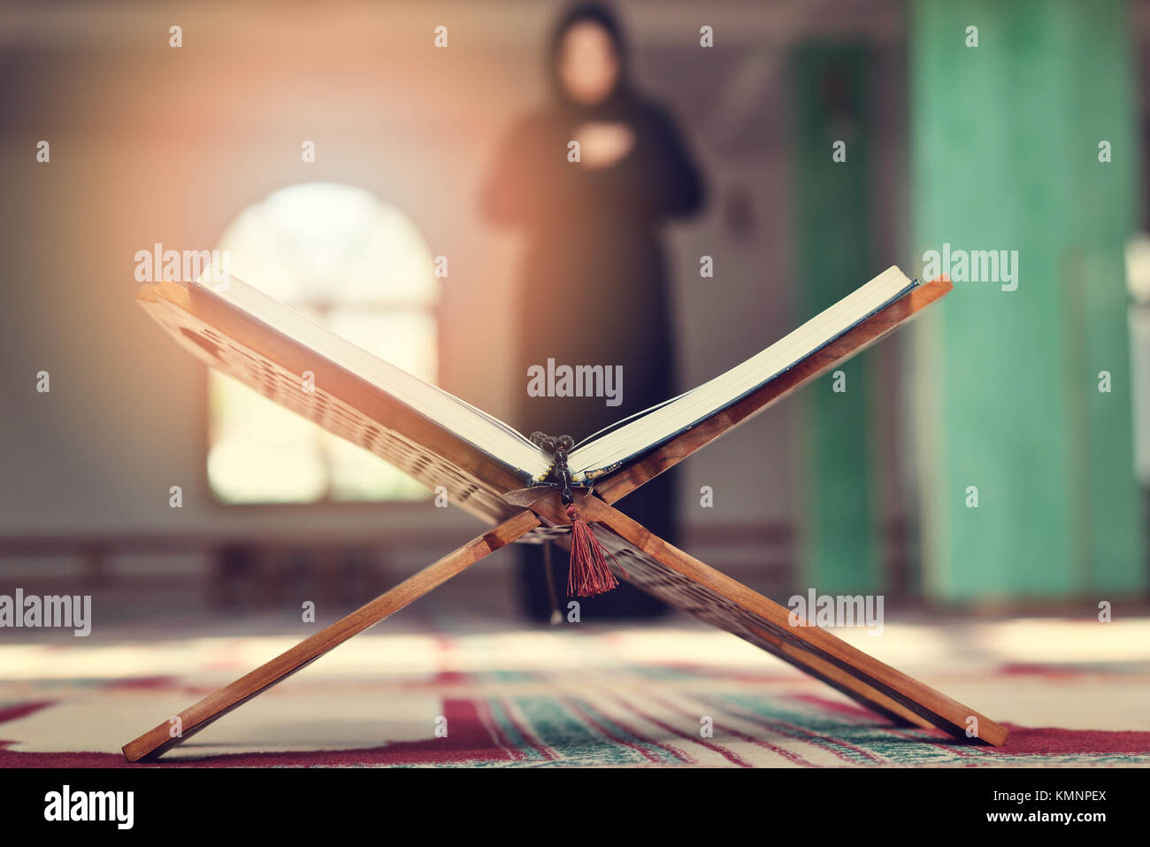 Quran stand hi-res stock photography and images - Alamy