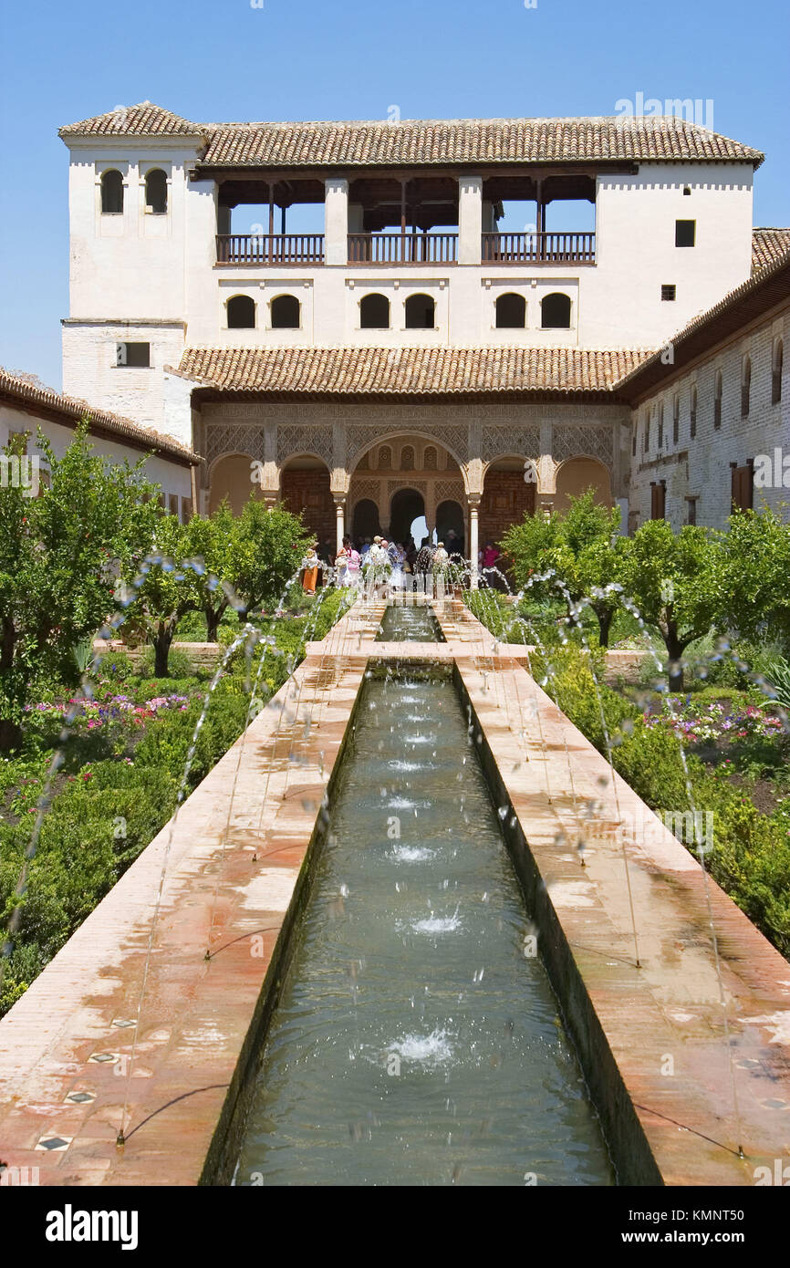 Generalife palace and gardens, Alhambra. Granada. Andalusia, Spain ...