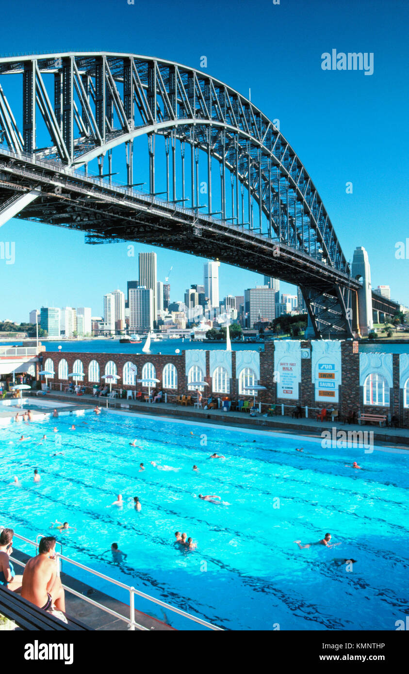 Sydney bridge pool hi-res stock photography and images - Alamy
