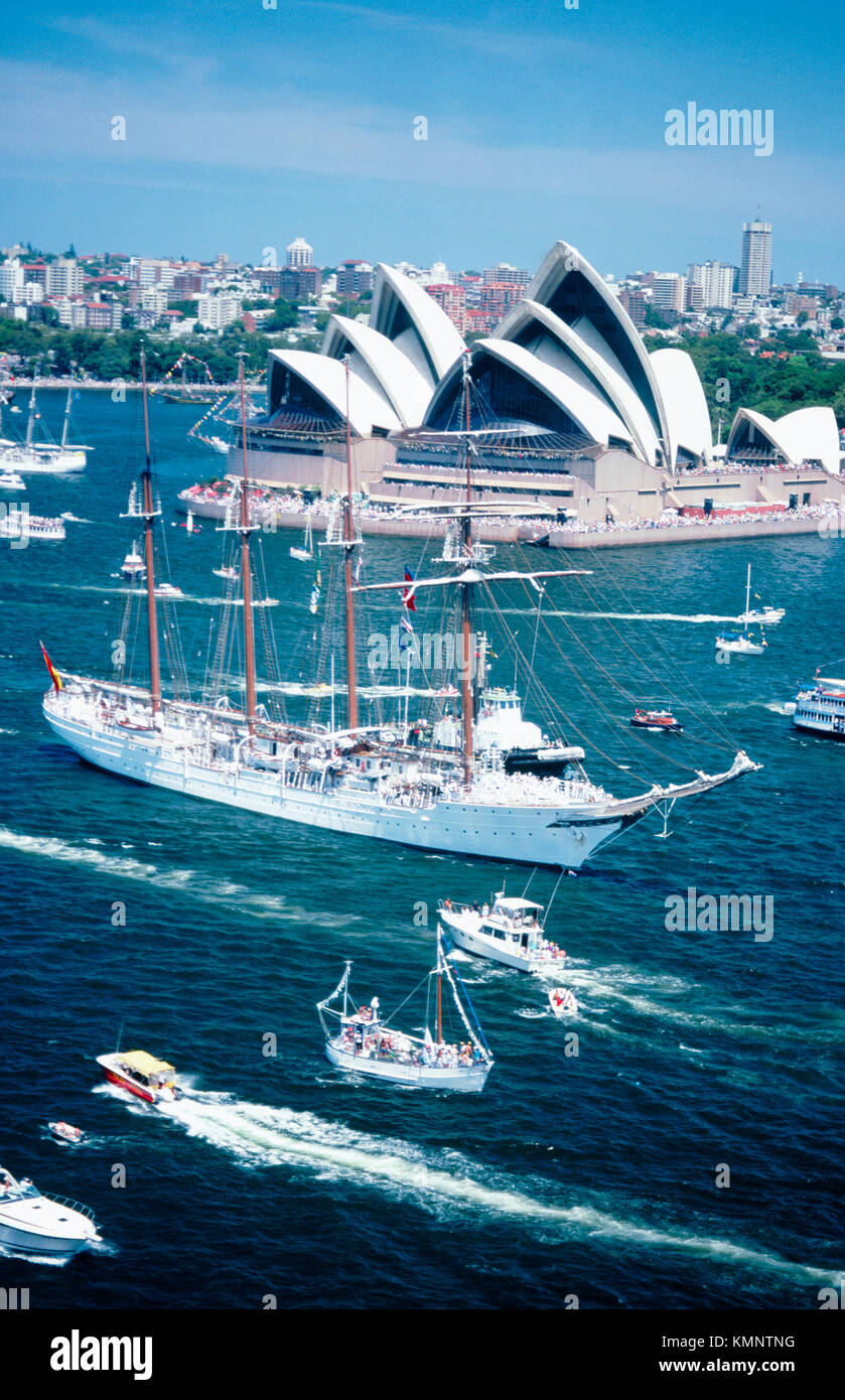 Opera house sydney australia auditorium architecture hi-res stock ...