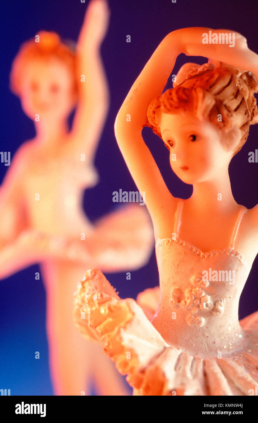 Ballet figures hi-res stock photography and images - Alamy