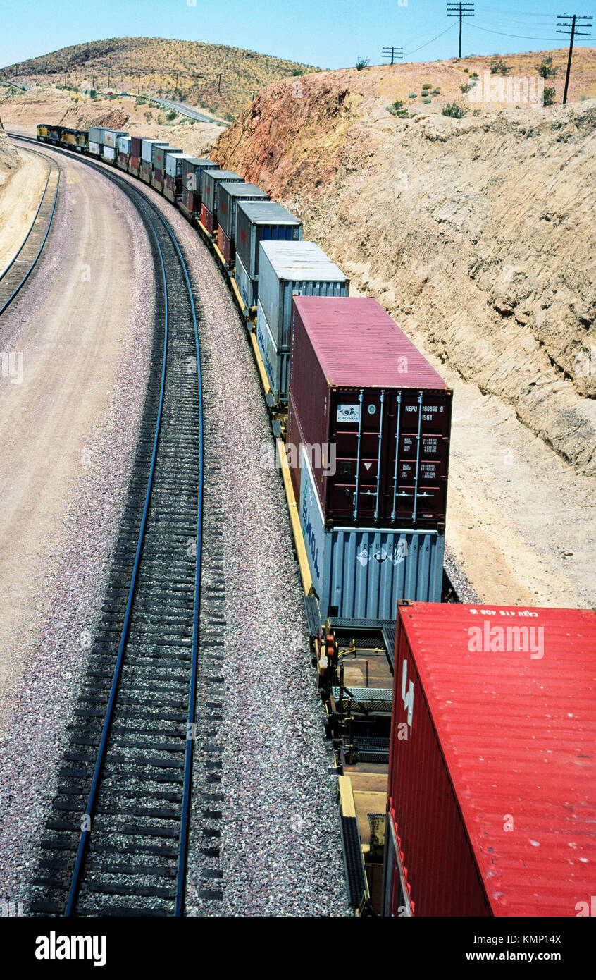 Shipping container stack hi-res stock photography and images - Alamy