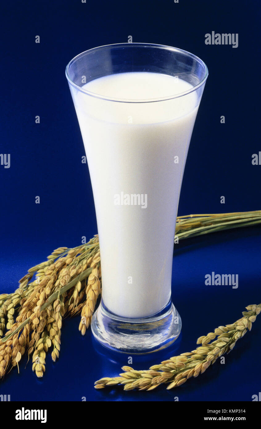 Milk requirement hi-res stock photography and images - Alamy